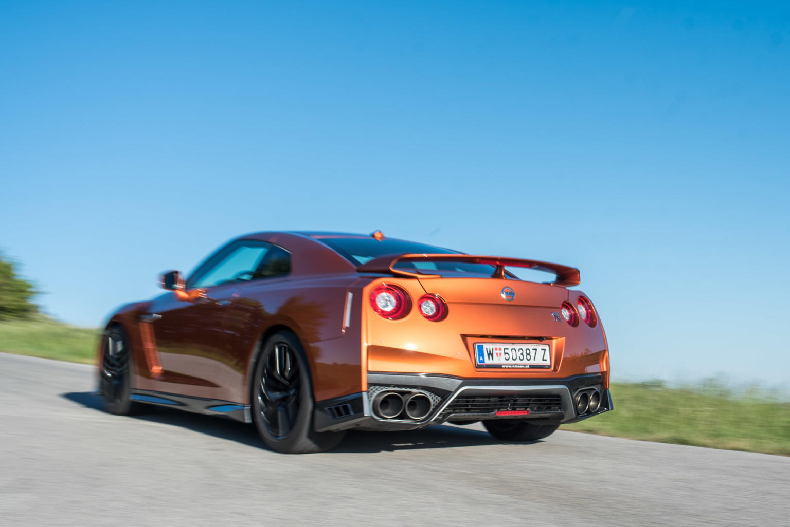 Nissan GT-R Prestige Edition: Der König des Kontrasts! – autofilou