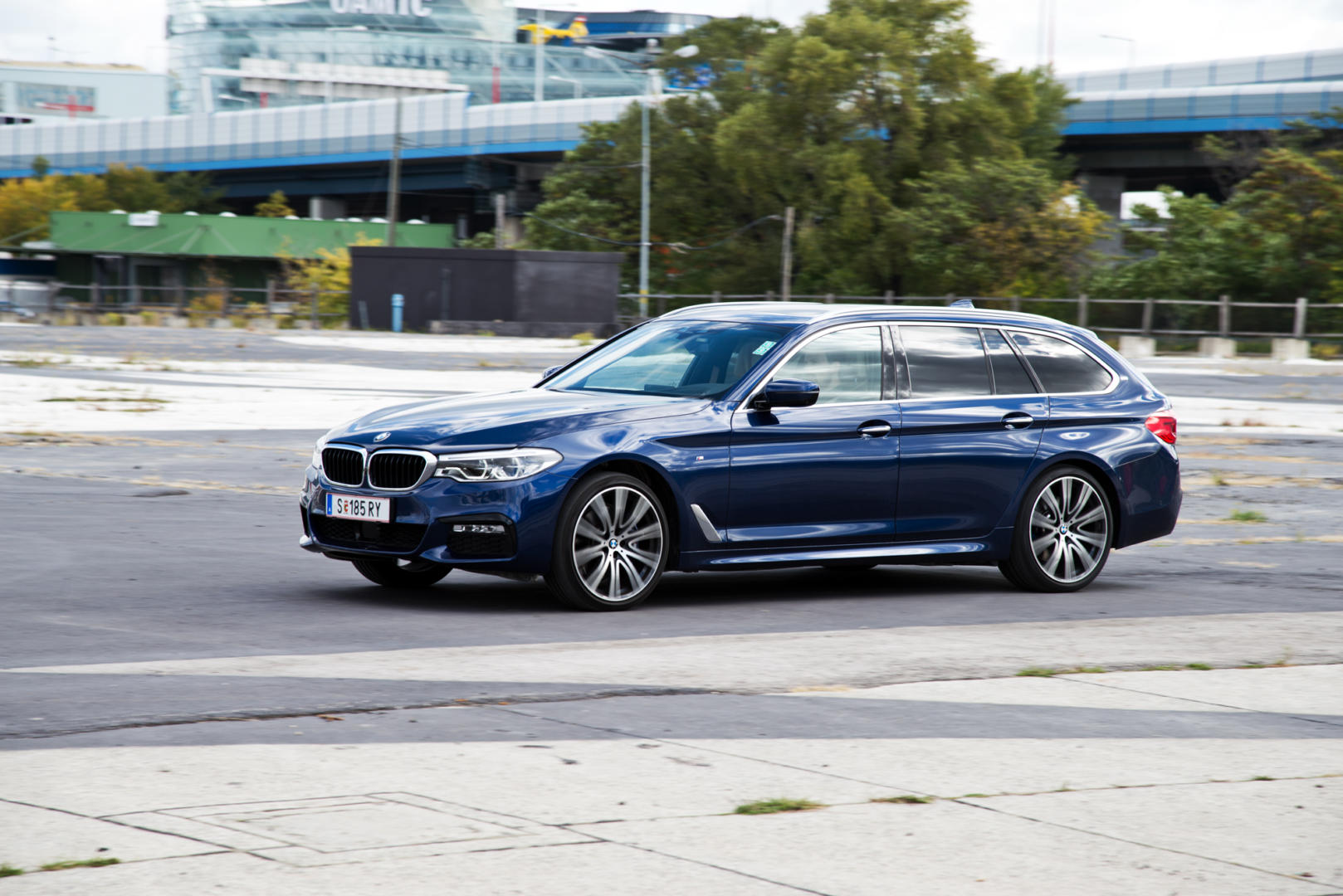 Vergleichstest: BMW 530d Touring vs. Volvo V90 D4 – autofilou