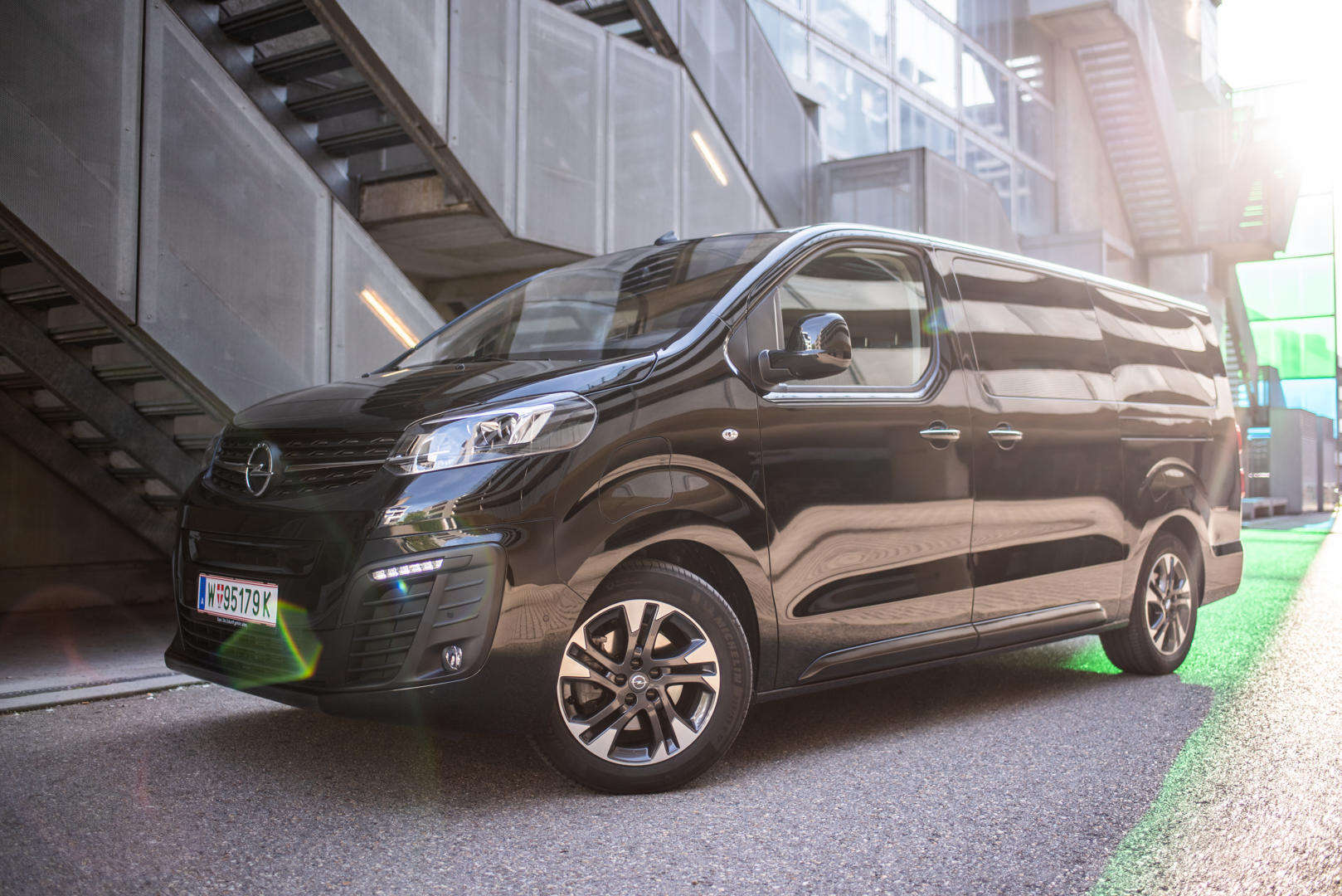 Der elektrische 8-Sitzer Opel Zafira-e Life Elegance im Test! – autofilou