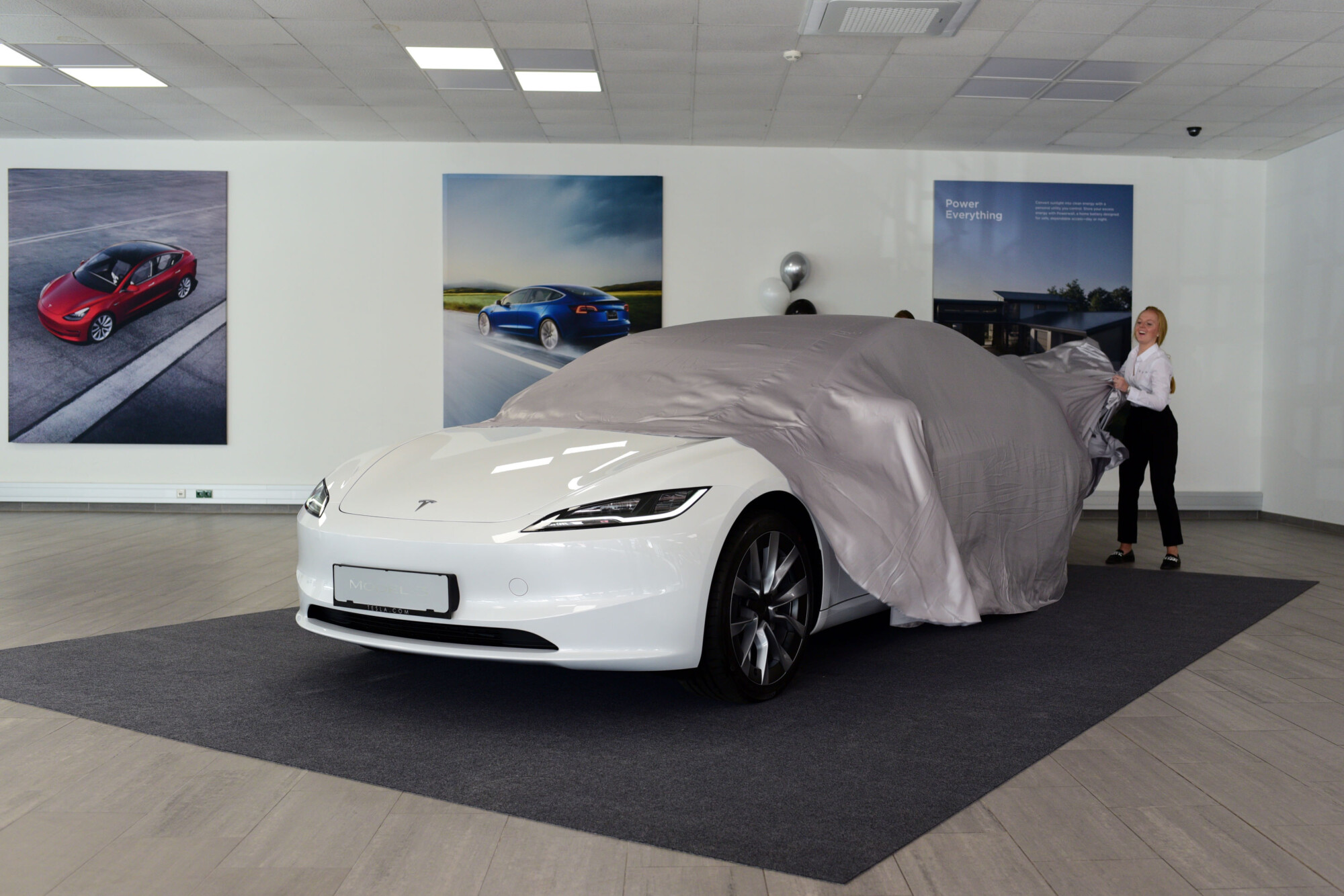 Erstkontakt mit dem 2024 Tesla Model 3! – autofilou