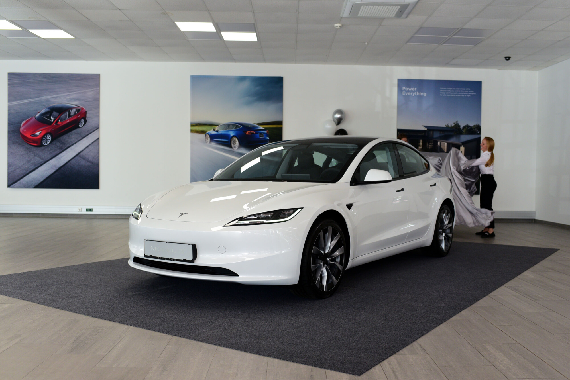 Erstkontakt mit dem 2024 Tesla Model 3! – autofilou