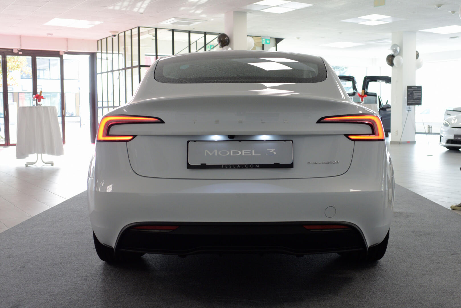 Erstkontakt mit dem 2024 Tesla Model 3! – autofilou